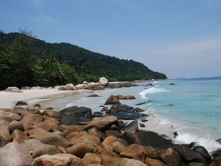 10 Stunning Beaches and Islands in Johor - Exploring Coastline