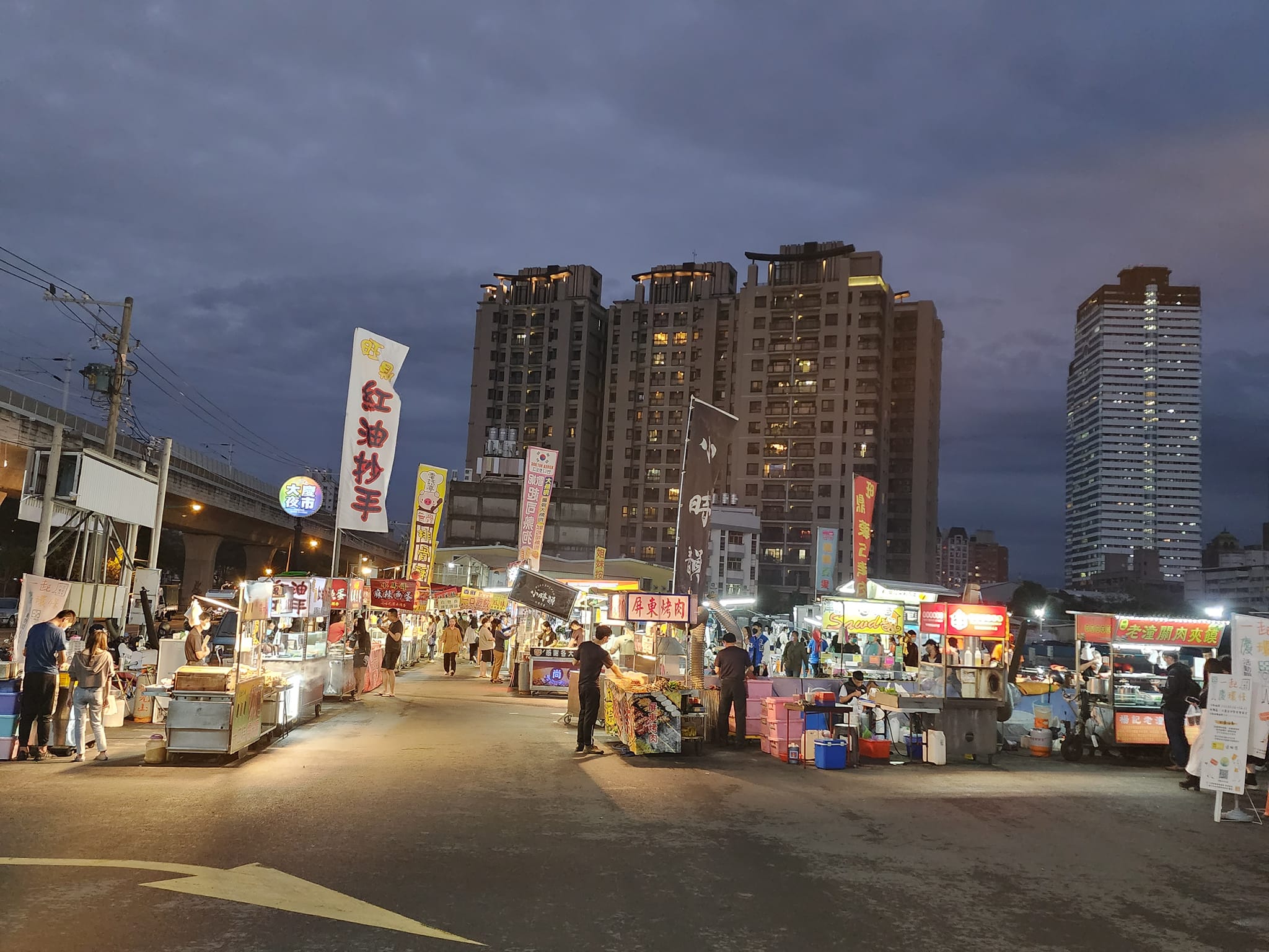 Top 10 Night Markets in TaiChung, Taiwan - TaiChung's Night Market