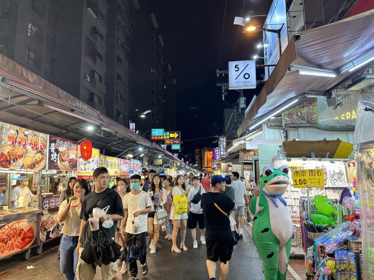 Top 10 Night Markets in TaiChung, Taiwan - TaiChung's Night Market