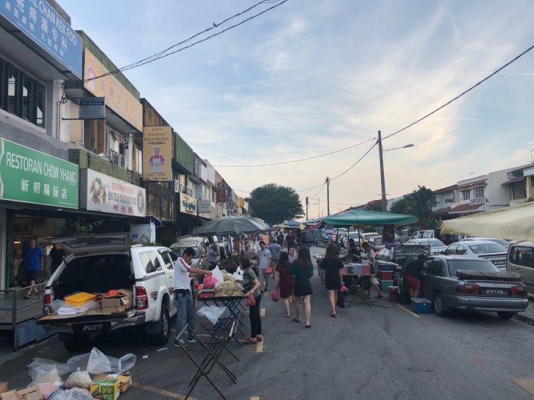 Top 8 Night Markets in Petaling Jaya & Subang Jaya - Pasar Malam in PJ & SJ
